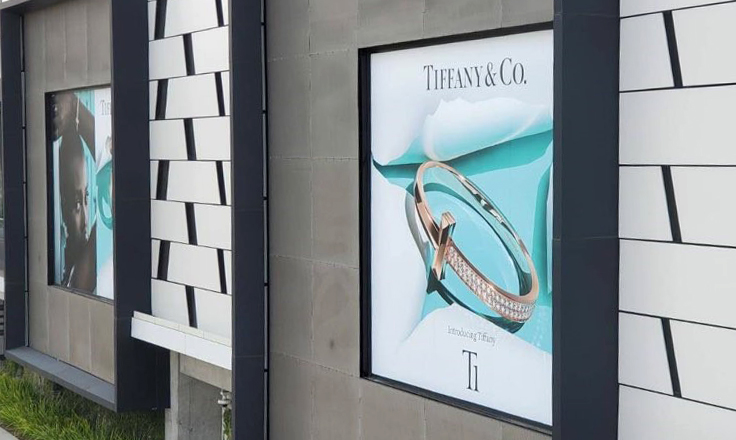 Retail Graphics | Backlit Signage, Kiosk Wraps, Escalators Steps